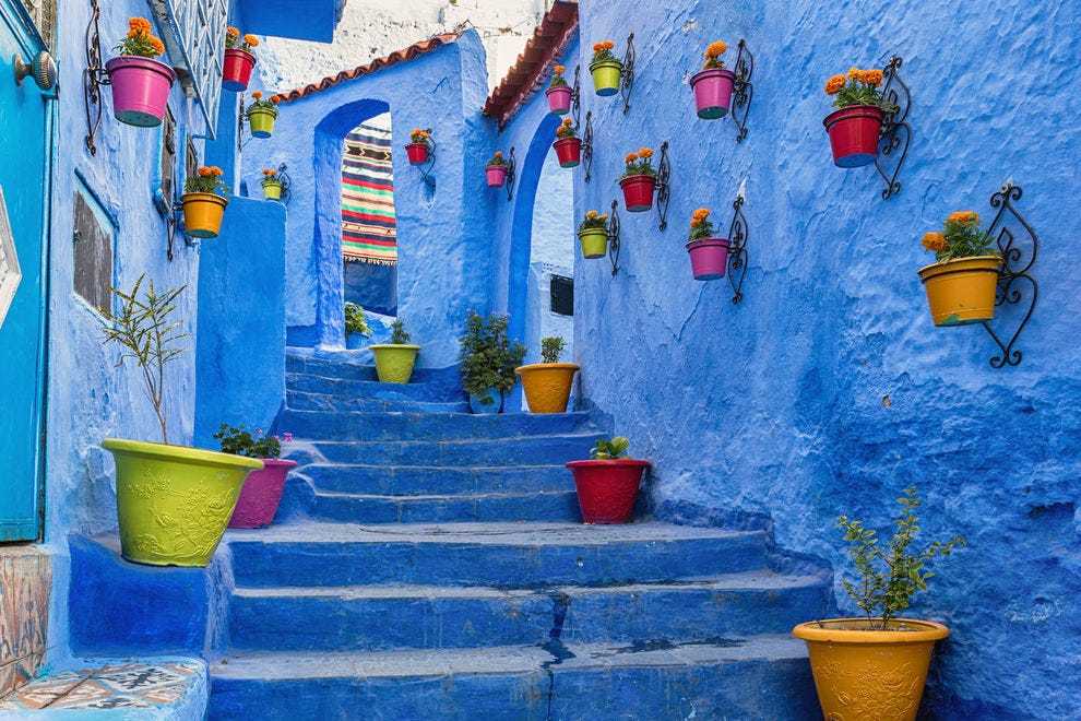 10 of the most beautiful alleys around the world by USA Weekend Mag...
